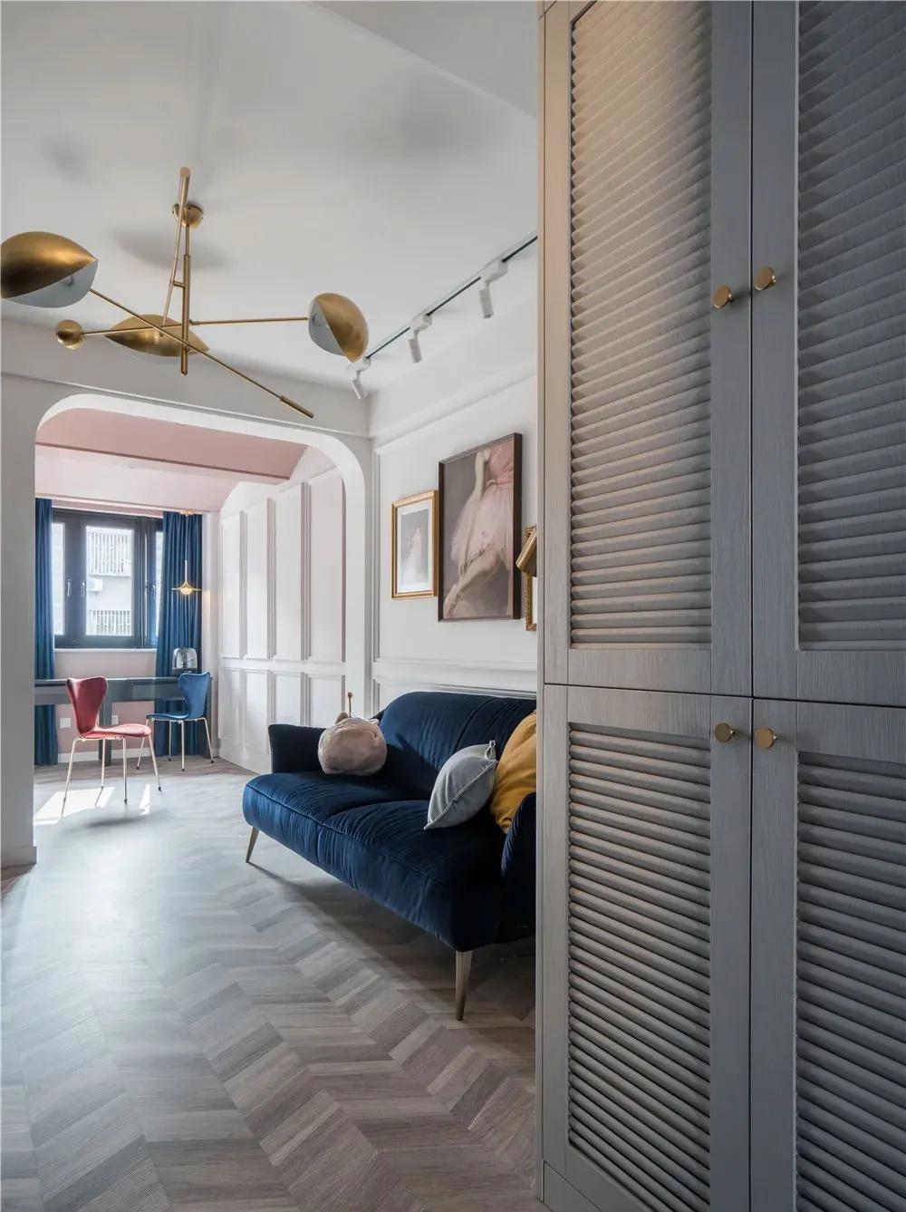 63 square meters of dilapidated and old house is converted into a ...