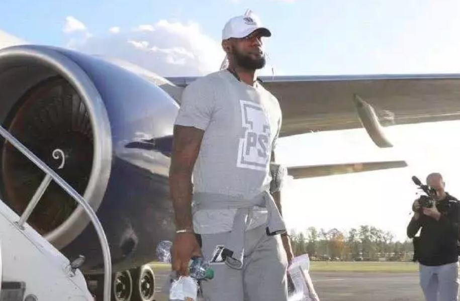 NBA star's private jet: Kobe KD is very low-key, Jordan is full of ...