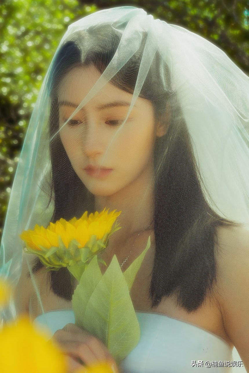 Mao Xiaohui's wedding dress is beautiful, and Xie Hang is played in the ...