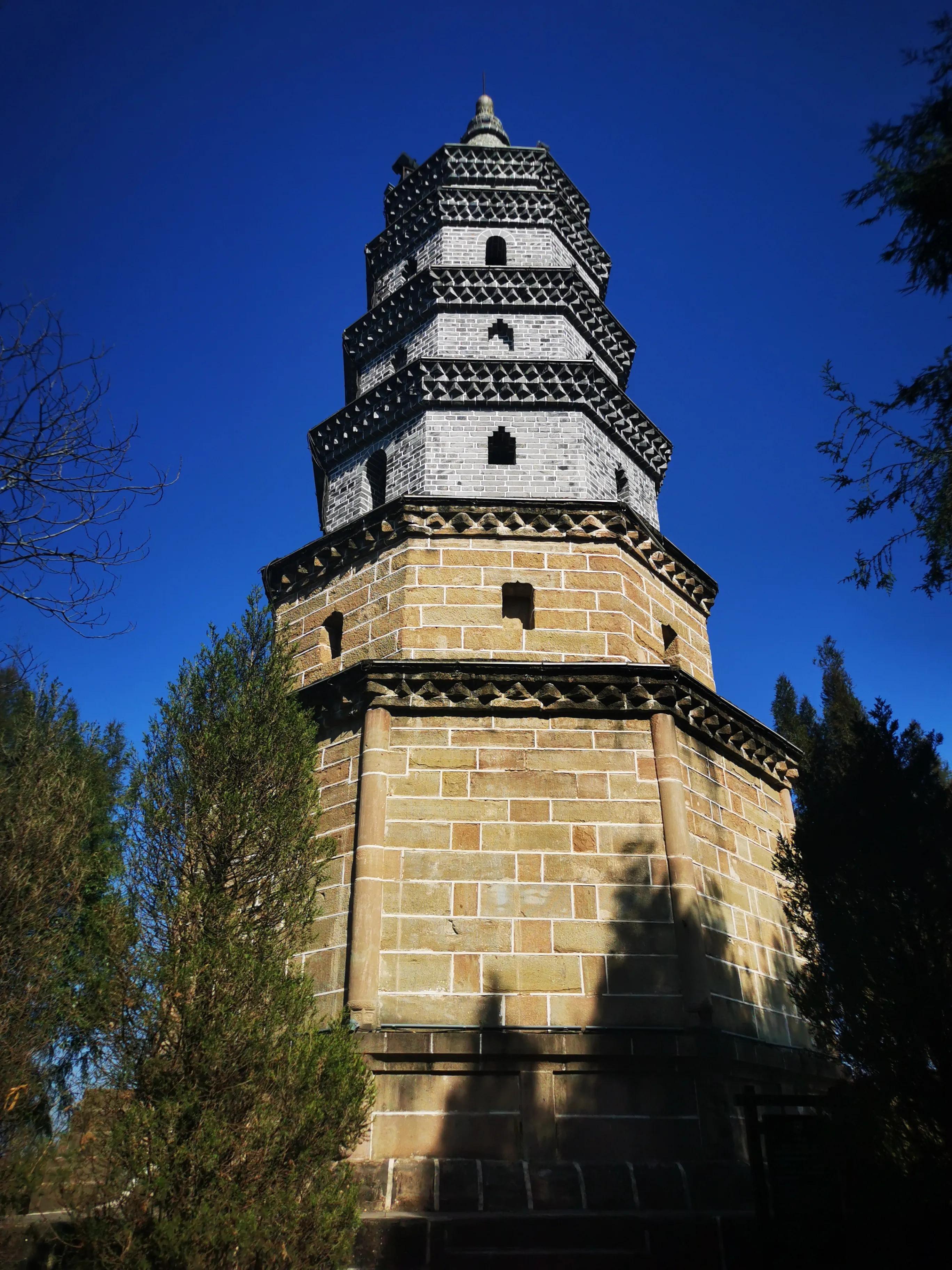 Jinniu Shu Road: The beautiful scenery of the good days, but the sky ...