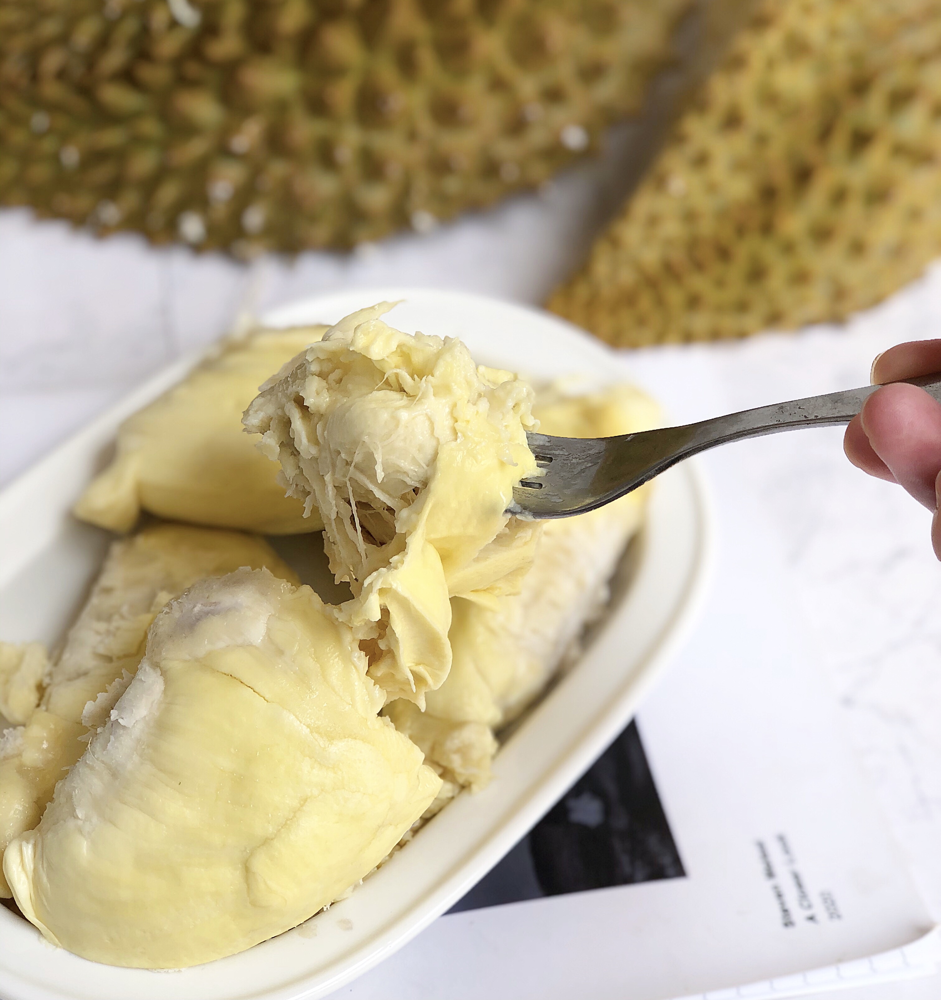 When buying durians, keep 4 tips in mind. The skin is thin and the ...