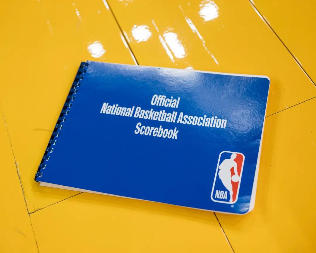 勇士傳奇記分員Fred Kast，記錄庫里62分後榮休 - 頭條匯