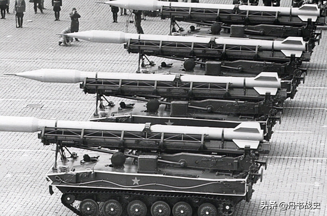 Soviet 2K6 "Luna" tactical rocket launcher system, a rocket launcher ...