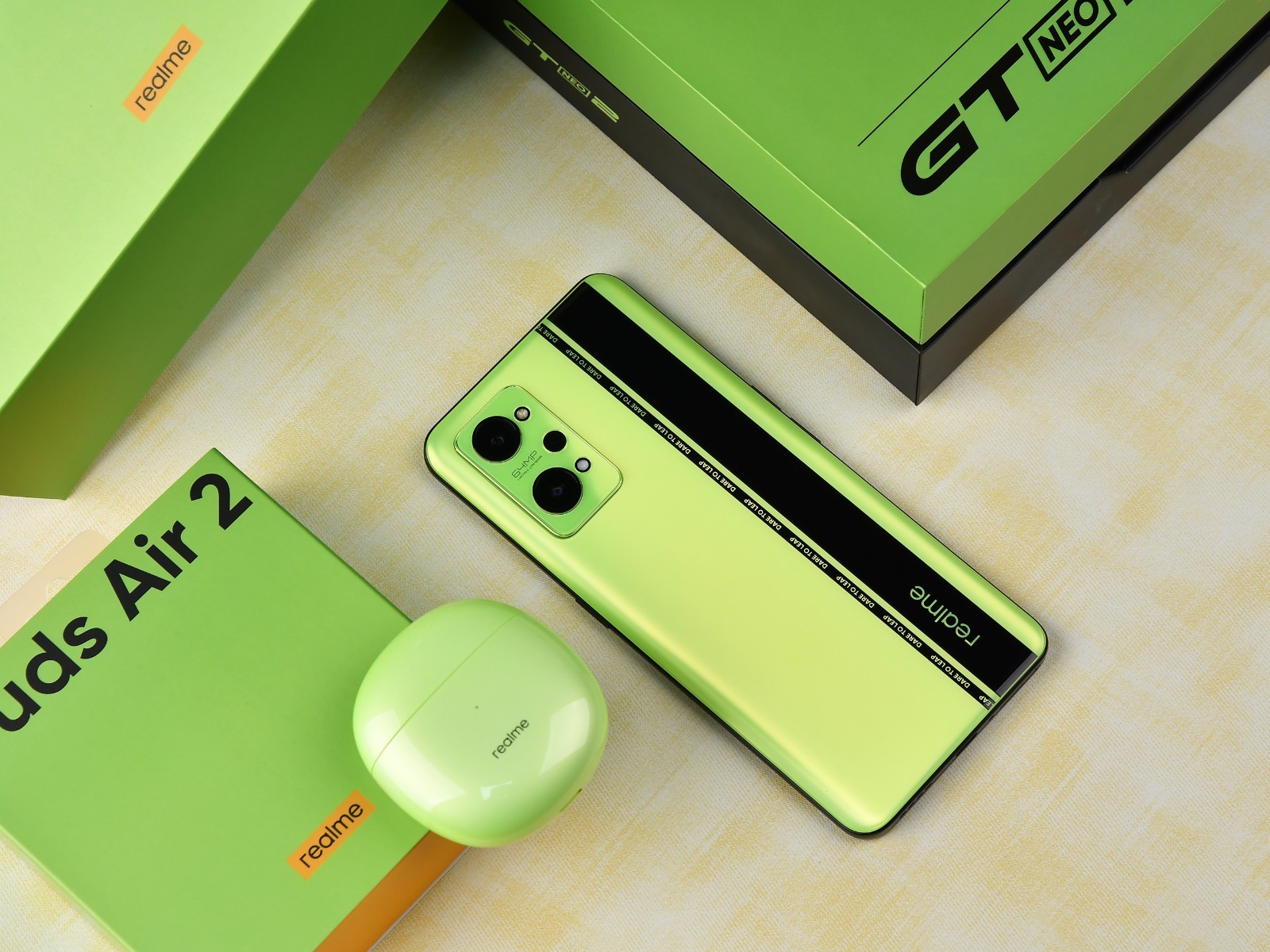 Buying a phone on New Year's Day, these 4 low-priced and high-end ...