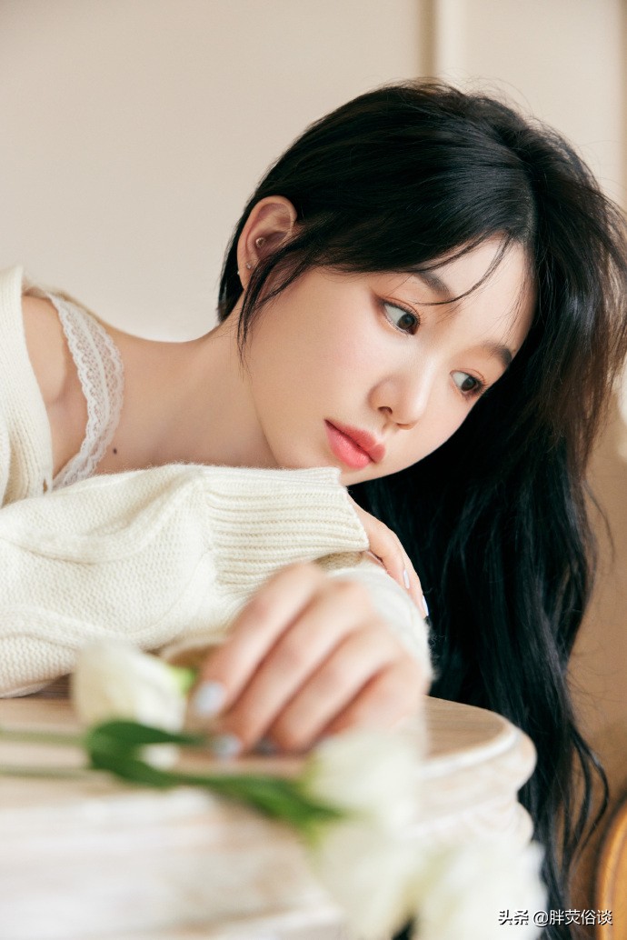 Xu Mengjie, the lovely girl in white, is this the feeling of first love ...