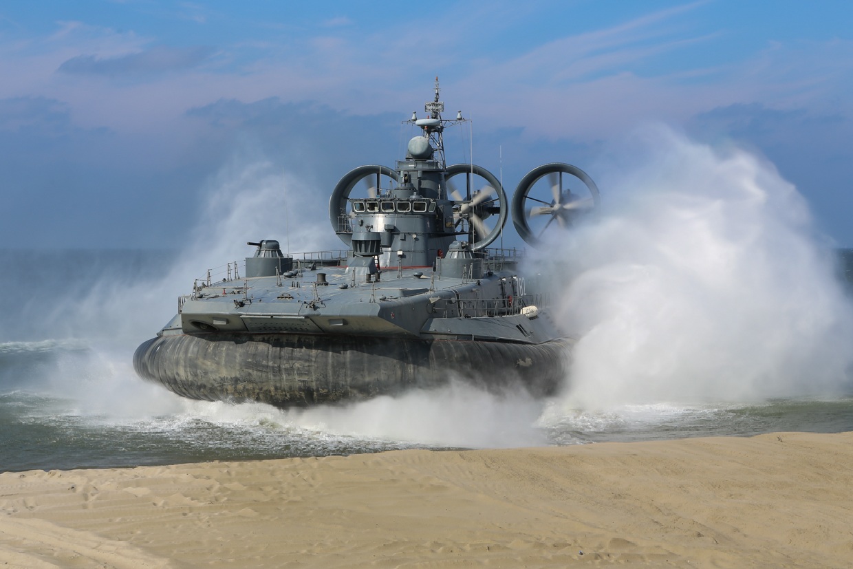 Picture of the European Bison 100, the air cushion landing ship that ...