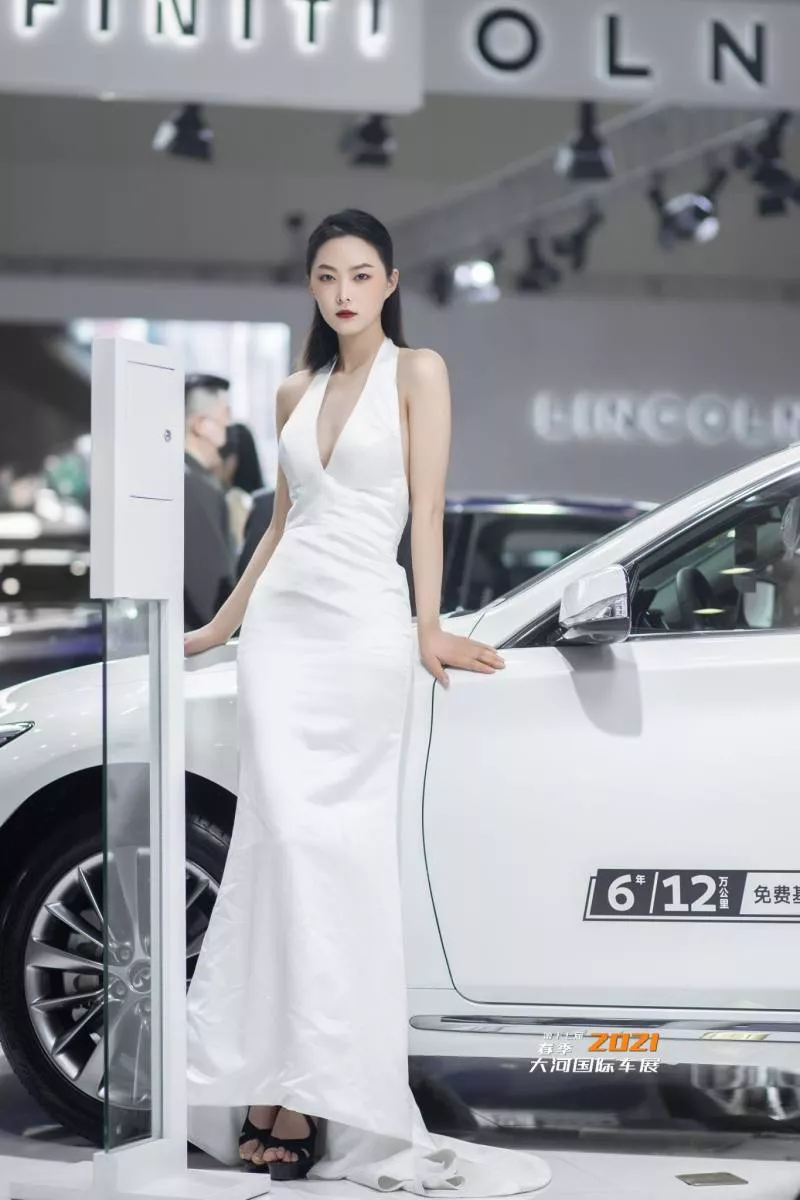 Playful, glamorous, cute, smart, and handsome, meet the car model group ...