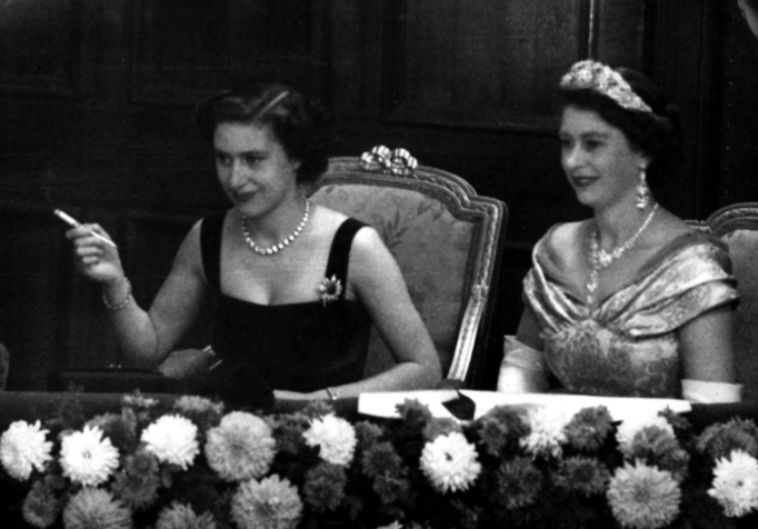 Princess Margaret: At 15 years old, she can smoke 60 cigarettes a day ...