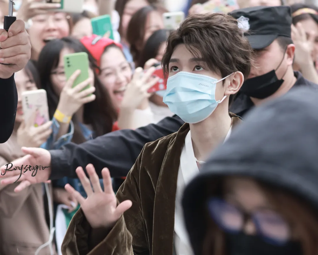 Wang Yuan, who is the treasure singer, has an aura in the shape of a ...