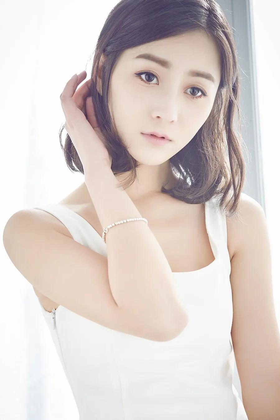 Actress Zhang Weina is stylish and beautifully dressed - iNEWS