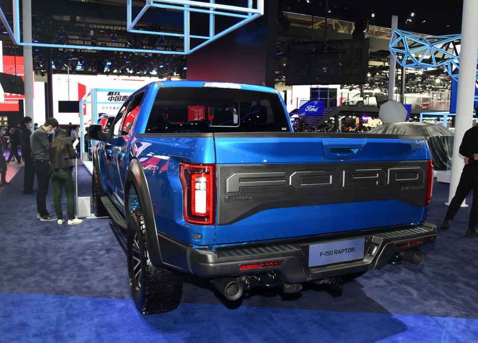 The car is more than 2 meters wide, with a Nissan engine, and ZTE's ...
