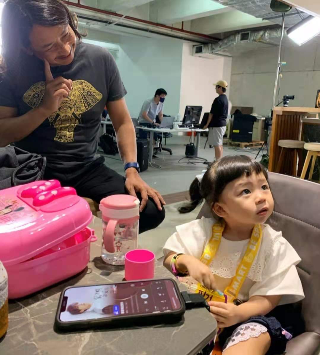 Courage!53-year-old TVB former green leaf Huang Zefeng revealed that he ...