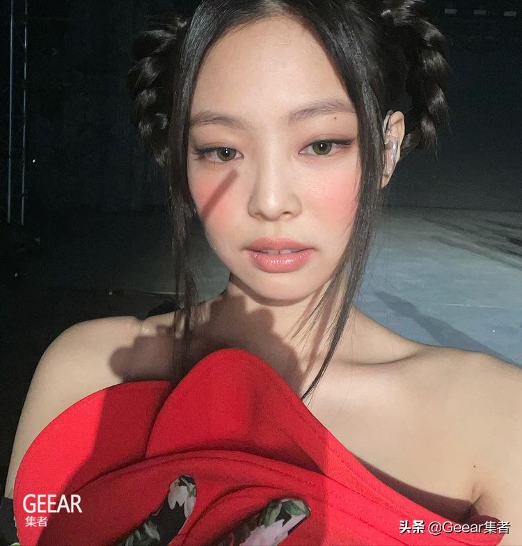 Why can Jennie become the darling of luxury brands? - iNEWS