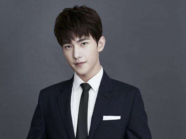 Zhang Xiaohan broke the news that Yang Yang and his fans fell in love ...