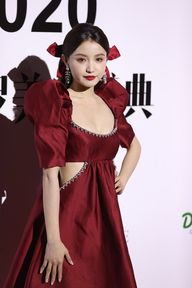 Lin Xiaozhai is quite individual, and the bubble skirt has to be worn ...