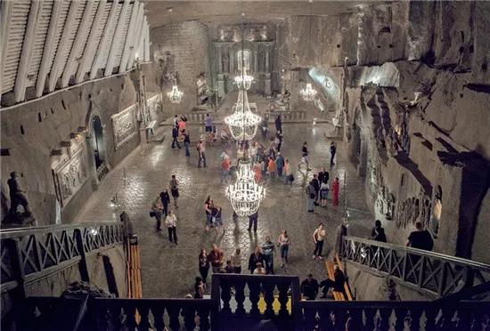 The world's largest underground salt mine city with a passage length of ...