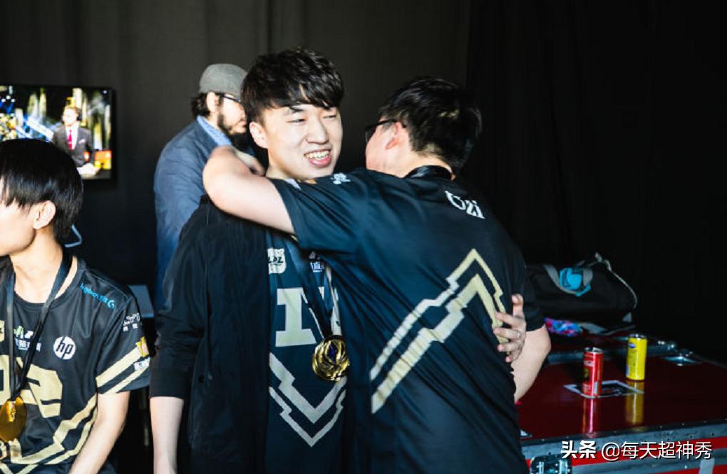 LPL ushered in a comeback craze. Following the puppy Uzi, OMG's famous ...