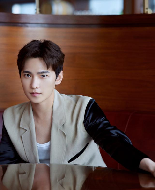 Yang Yang is suspected of not attending the gathering ceremony, unable ...