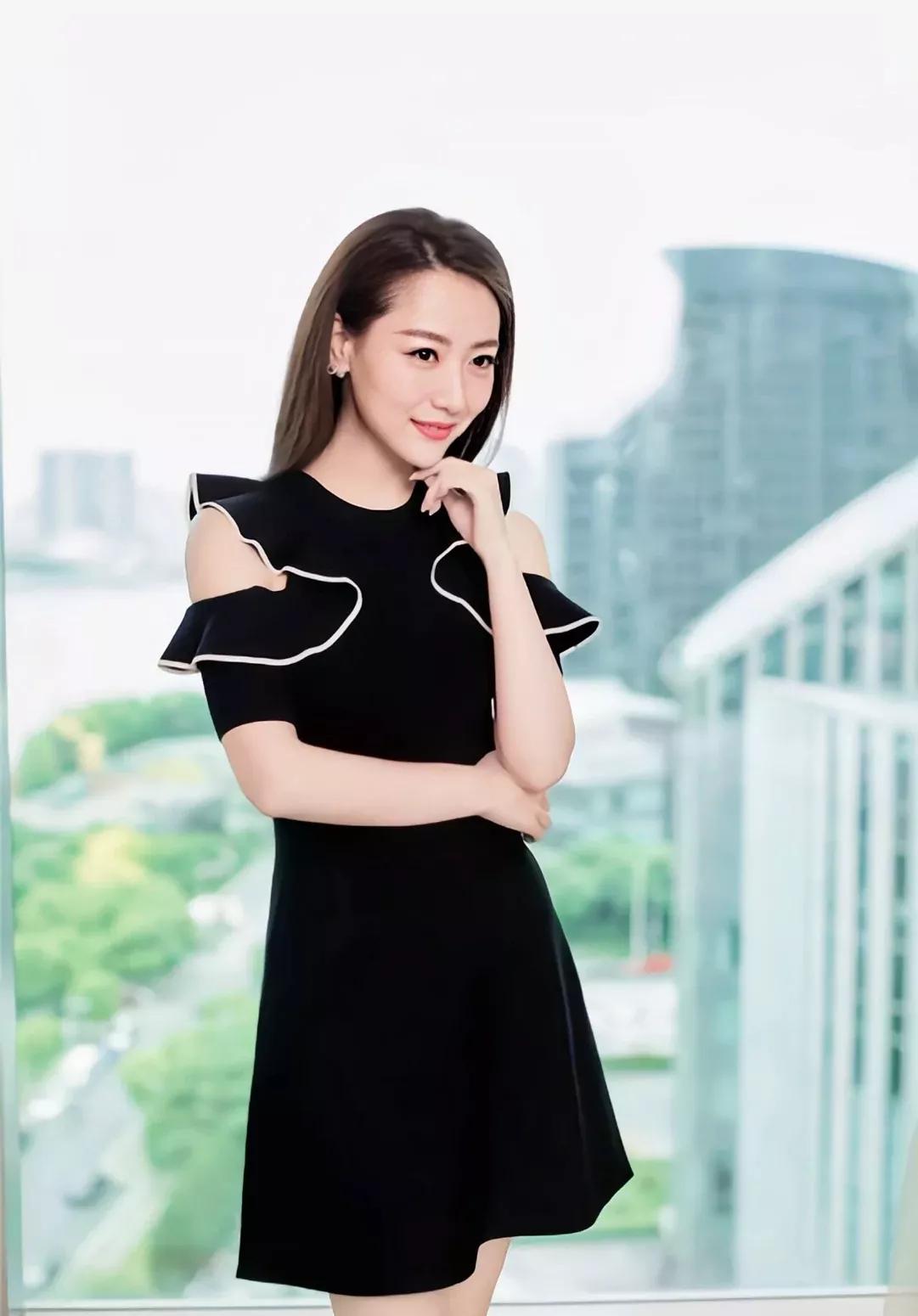 Bai Bing, a woman who looks like Kim Hee Sun - iNEWS