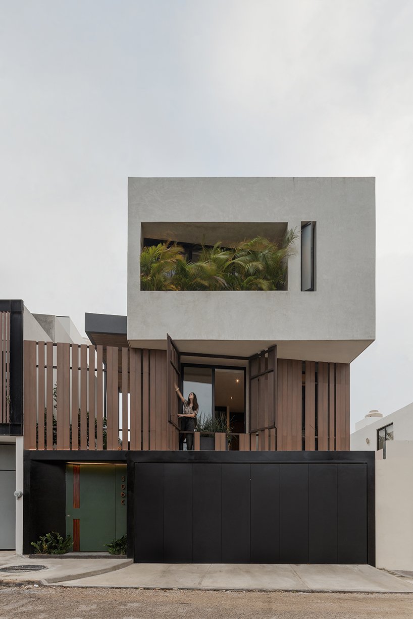 The design concept of stacking volume and vertical lattice interweaving ...