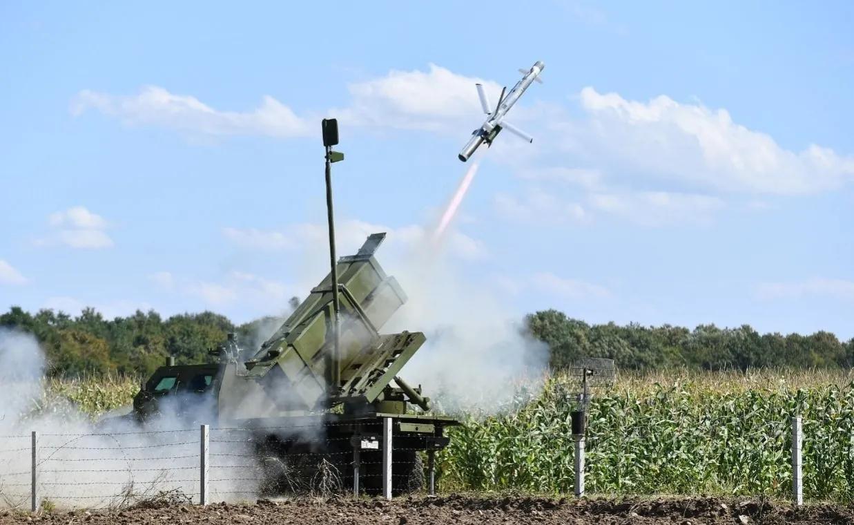 All-rounder in a small country, able to fight rockets and anti-tank ...