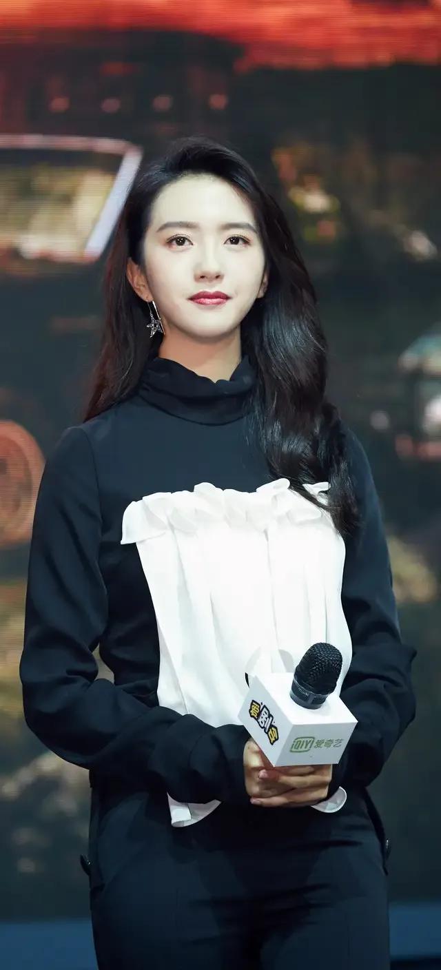 Beauty Xu Lingyue, the girl next door - iNEWS