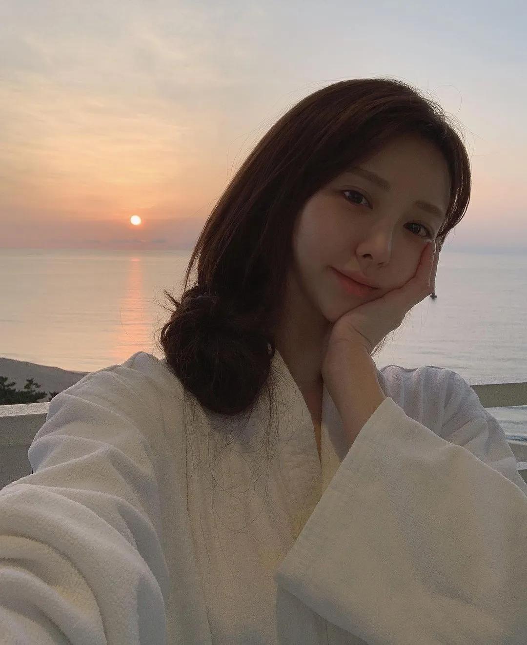 [第三期ins女神分享]韓國Ins美女l_ove_lyn - 頭條匯