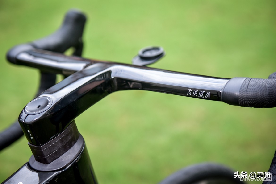 Picture of the fighter SEKA road car on race day - iNEWS