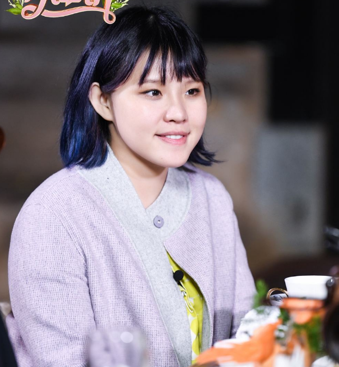 Xie Yilin gave birth to a baby in the "plastic surgery" style, but he ...