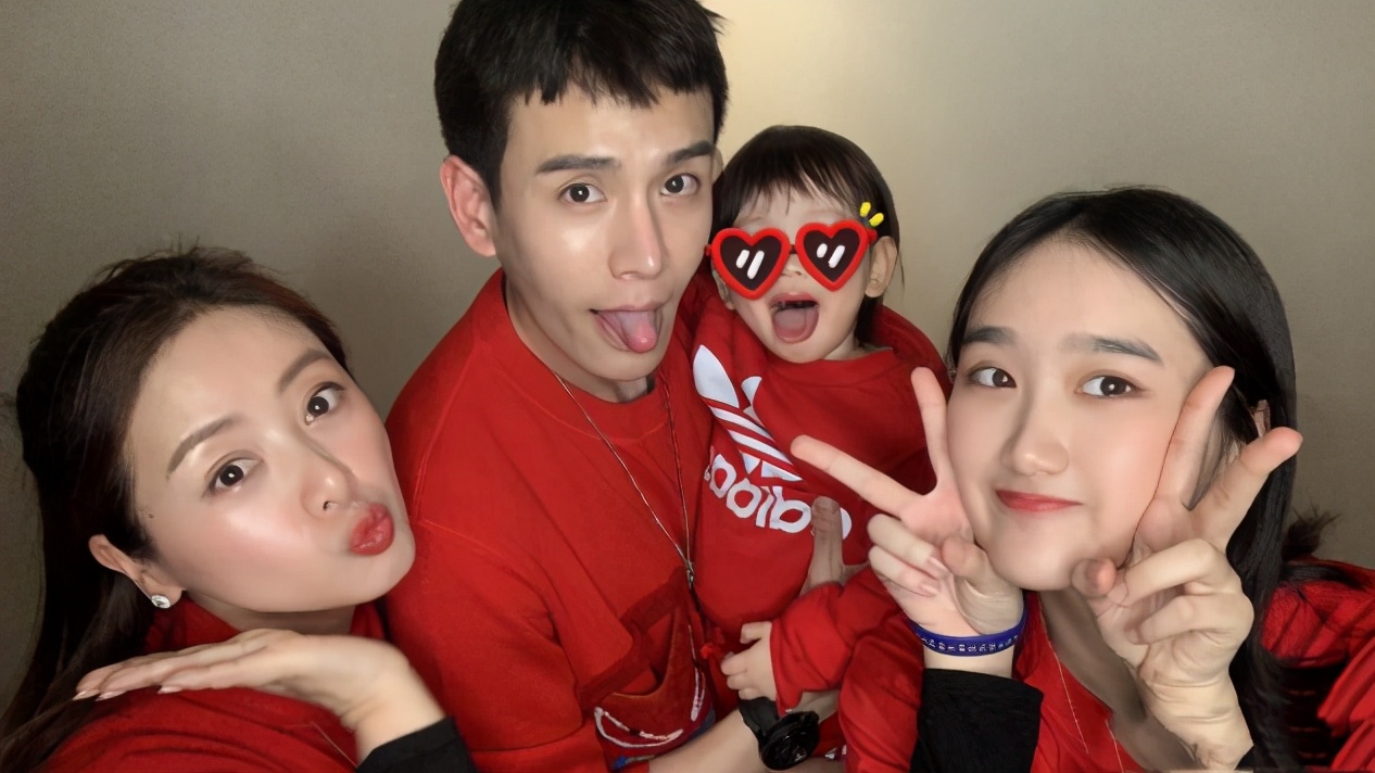 Xiao Lilin: The poor boy who was 6 years younger in his second marriage ...