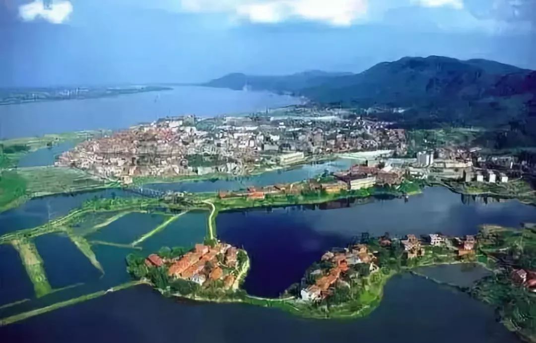 The small town of Huangshi, Hubei is the birthplace of Hubei. Thousands ...