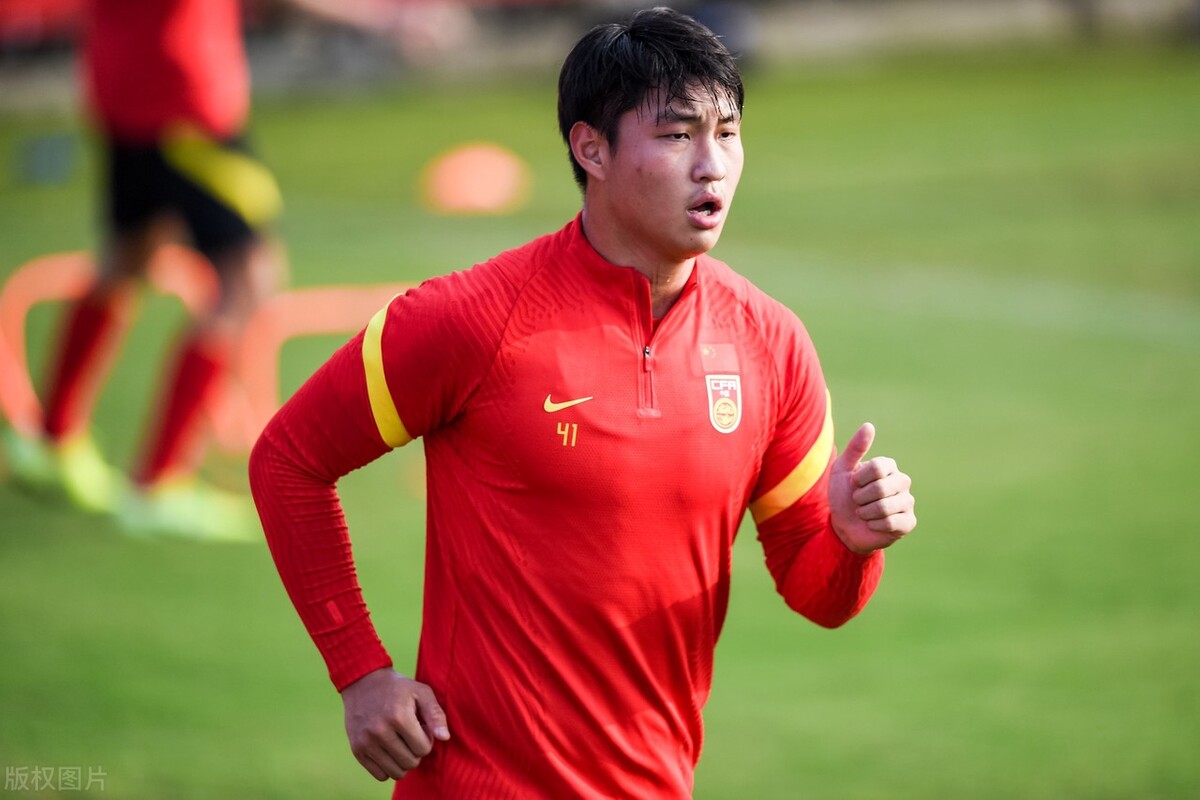 Li Tie completely compromised with the fans!Four naturalizations are ...