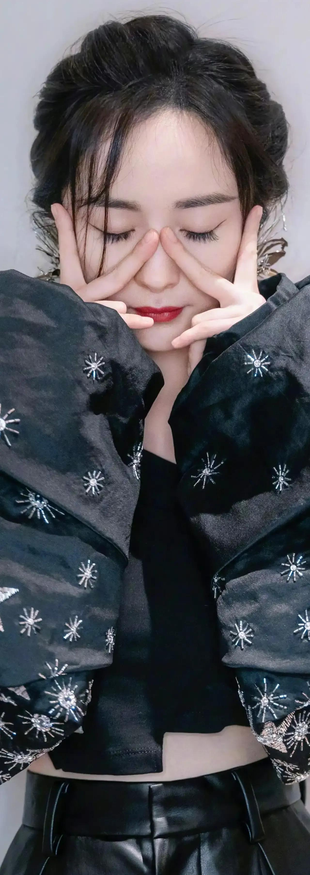 Yang Mi, the latest wallpaper is here - iNEWS