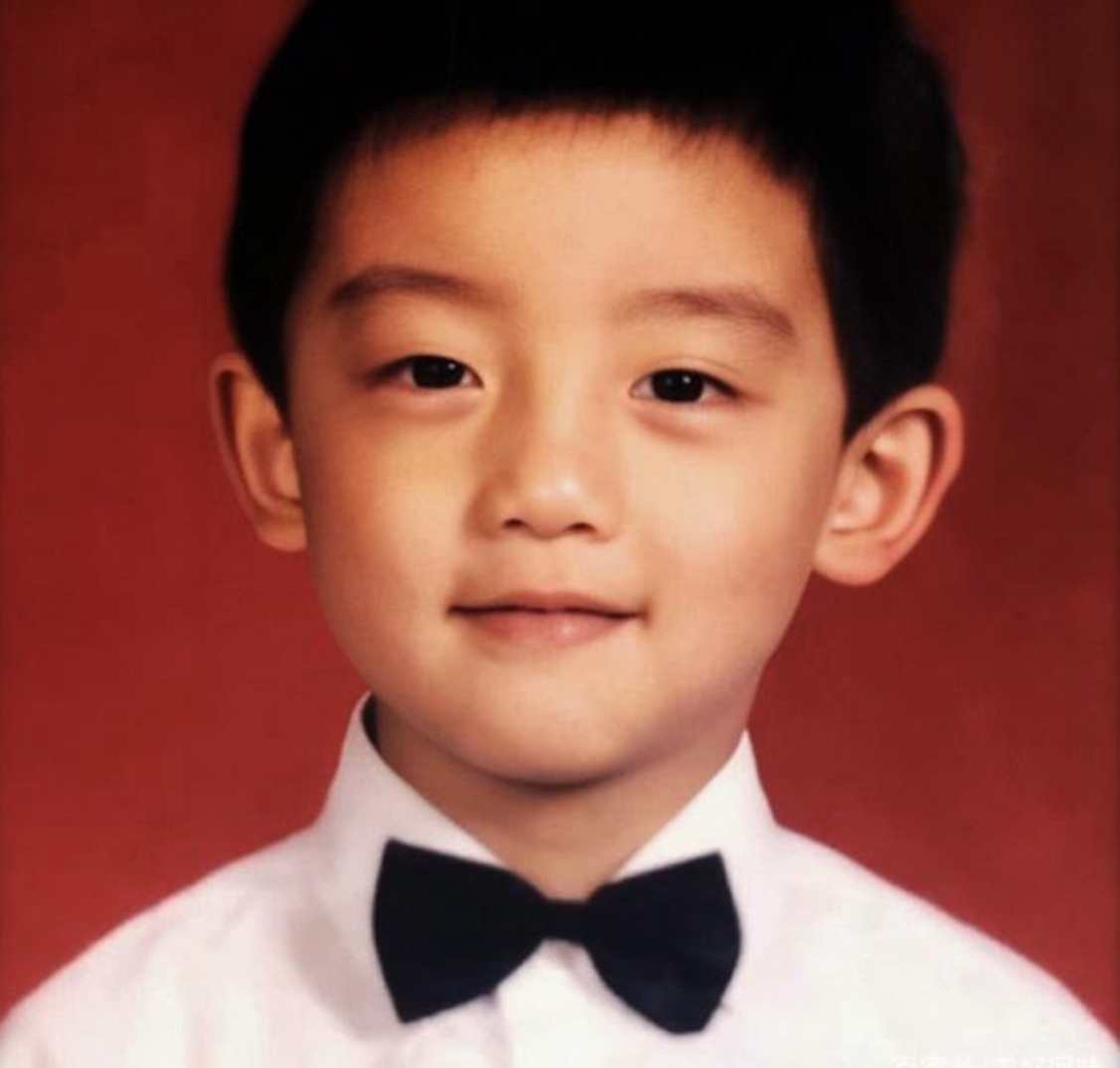 Childhood photos of celebrities, Zheng Kai has been handsome since ...