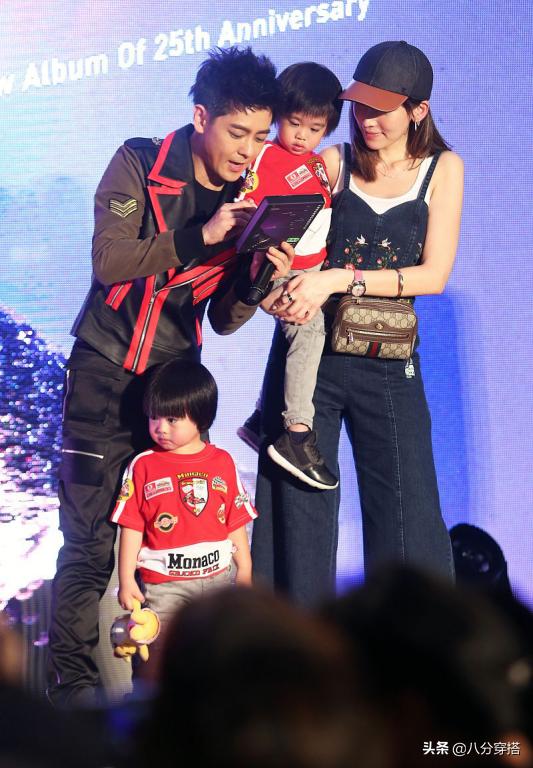 Chen Ruoyi is really a "fashionable", the vest and overalls are ...