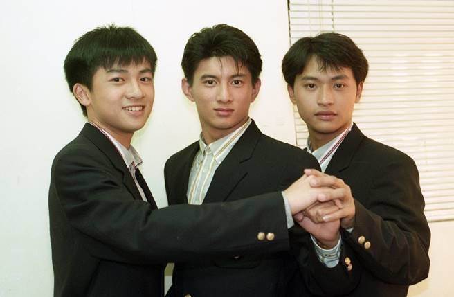 Su Youpeng is 47 years old, and he is still so handsome after debuting ...