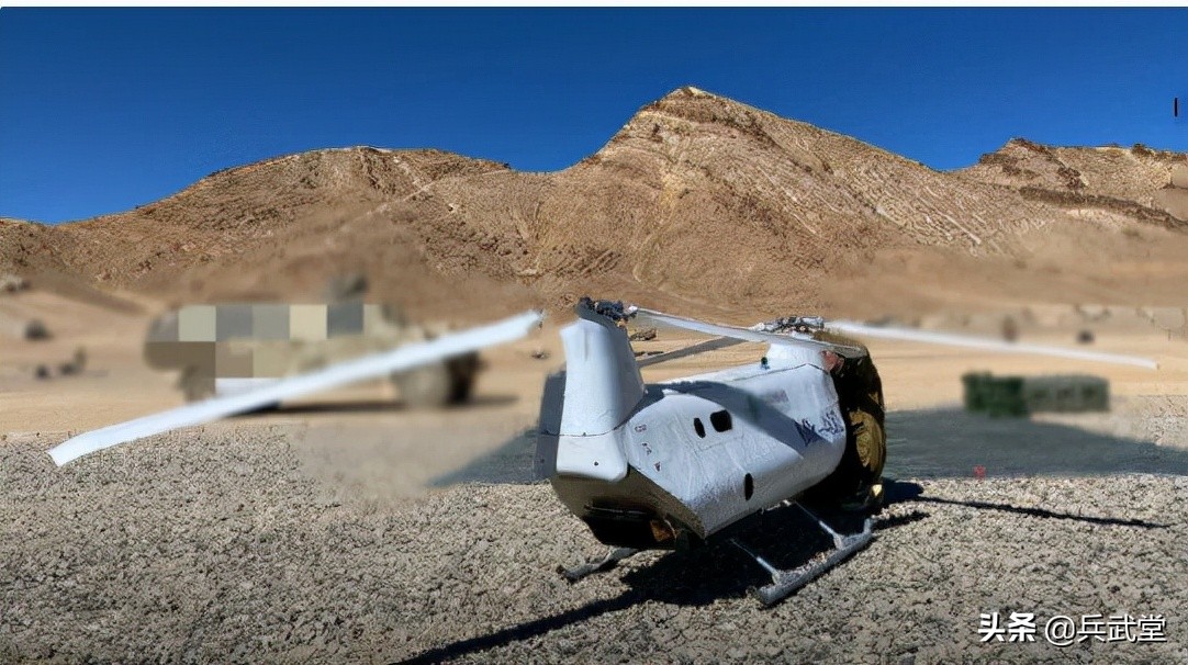 Home-made miniature version of "Chinook" helicopter on the plateau ...