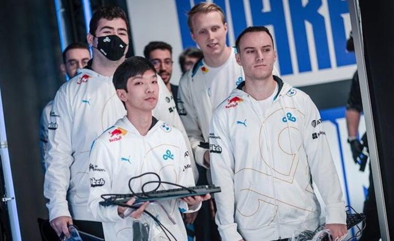 S11觀賽指南之哪場值得看？第二日EDG迎戰T1，Perkz挑戰Doinb - 資訊咖