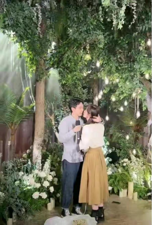 "The most beautiful Luo Zhi" was proposed!Boyfriend confessed in tears ...