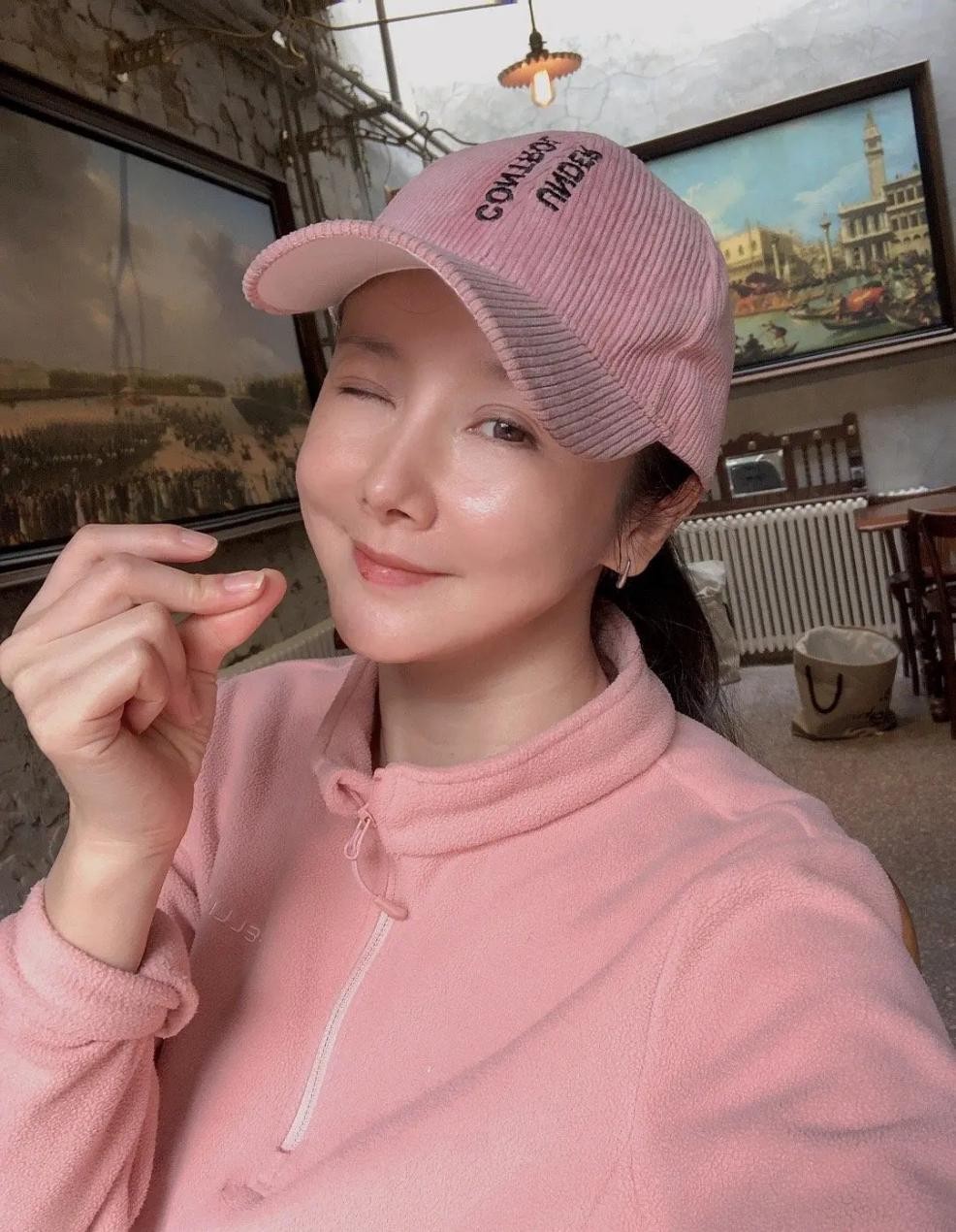 40-year-old Sun Feifei's face is not recognized, the bar is like a cone like Cai Ming, netizen ...