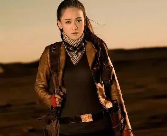 "Iron-struck ghost blowing a lamp, Shirley Yang in flowing water ...