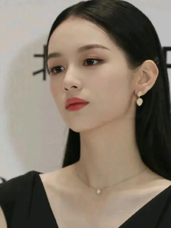 Is Zhou also a rich flower for the post-95 generation? - iNEWS