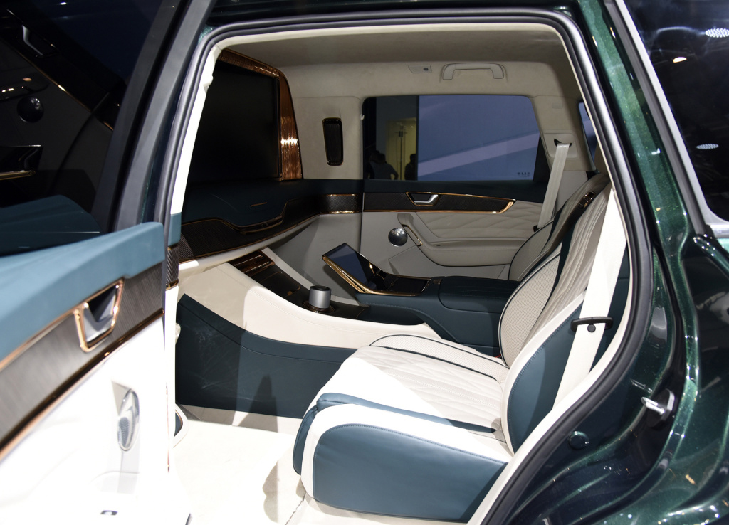 Hongqi HS7+, the first domestic-made extension car, unveiled, with V6 ...