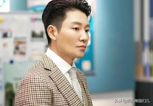 The most handsome "scumbag" Li Zonghan is 45 years old, not greasy, and ...