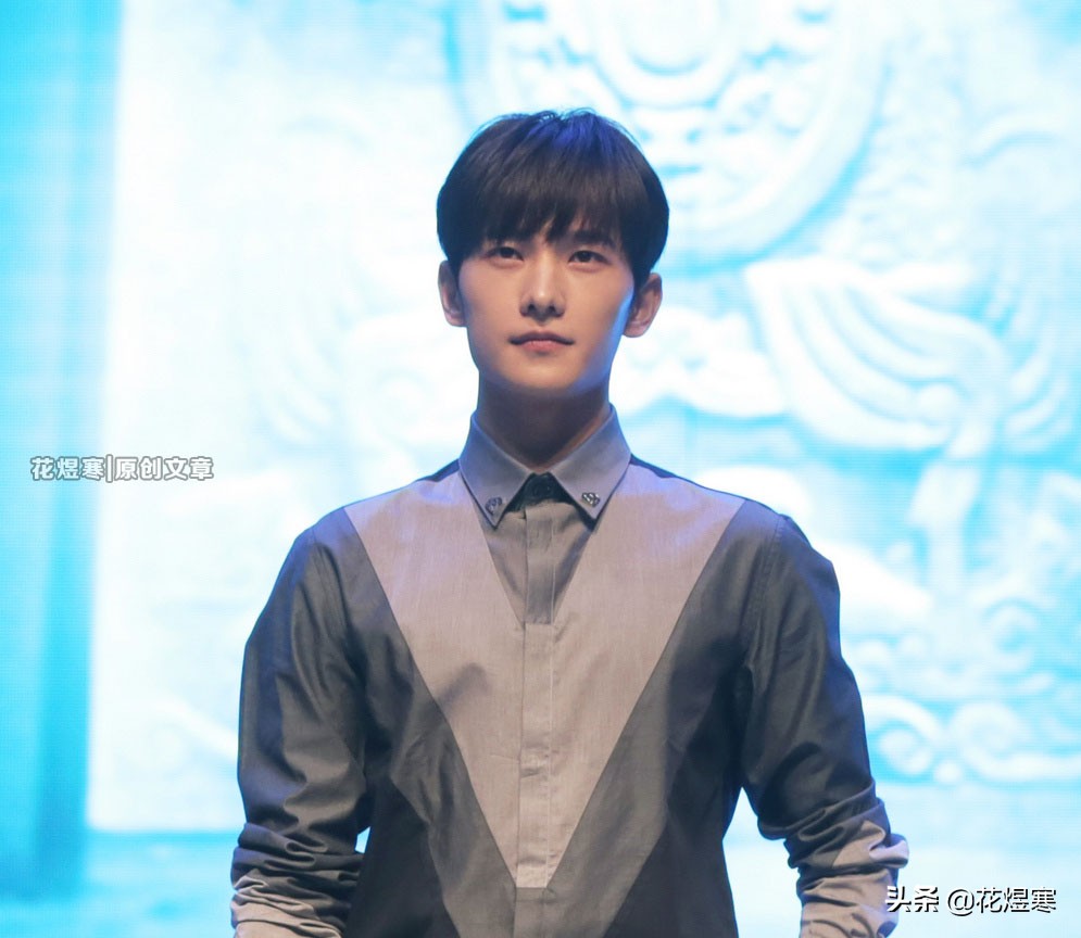 How did Yang Yang in "You Are My Glory" grow from Jia Baoyu to Yu Tu ...