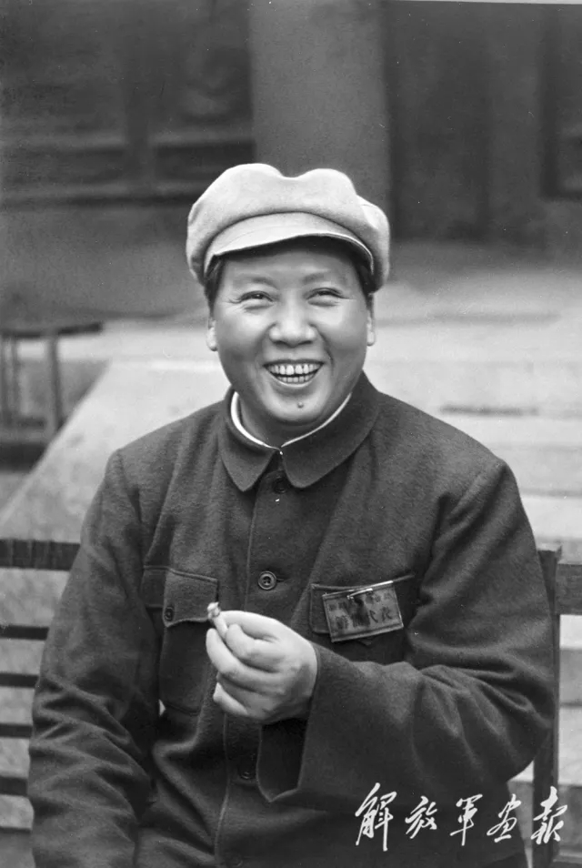 Great men and cigarettes: Mao Zedong smoked a hundred cigarettes, Deng ...