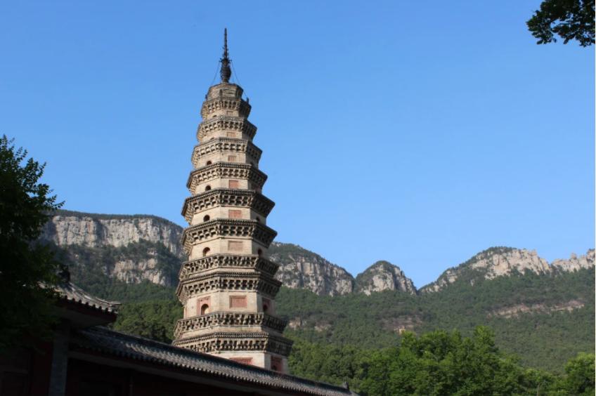 Jinan Lingyan Temple - iNEWS