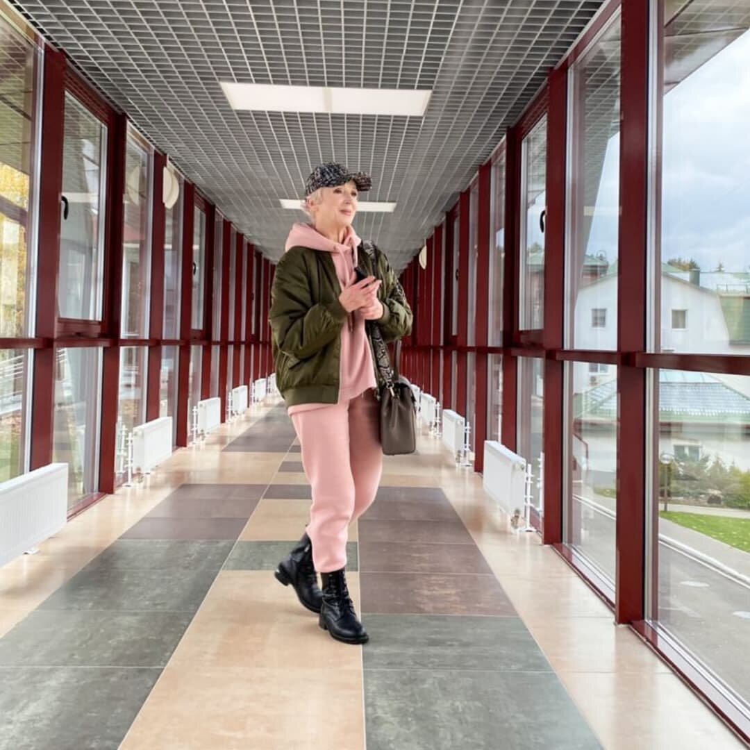 A 71-year-old woman proves that age is not an obstacle to beauty and ...