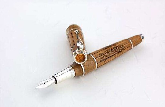 The earliest pen in the world, Chinese brush (about 3,500 years ago ...