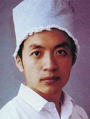 "The scumbag poet" Gu Cheng's life with two wives - iNEWS